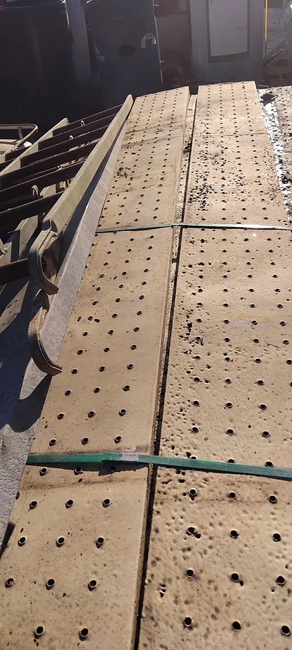 Vendo plataformas metálicas para andaime e escada de marinheiro ...