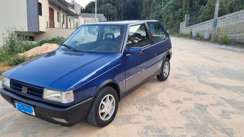 FIAT UNO 1.6R MPI / 1.6R / 1.5R Usados e Novos