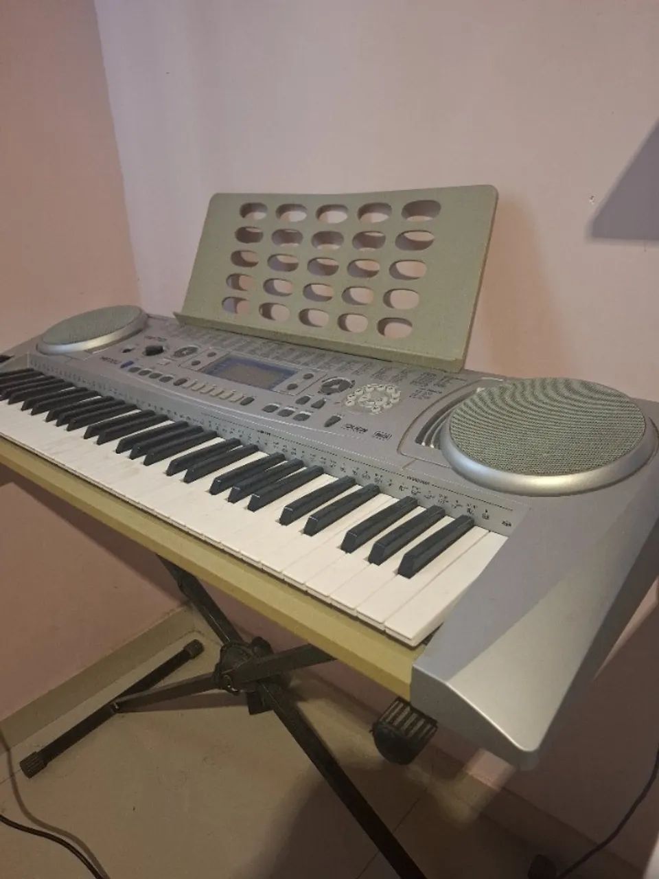 Teclado medeli mc70 para iniciantes - Instrumentos musicais - Centro ...