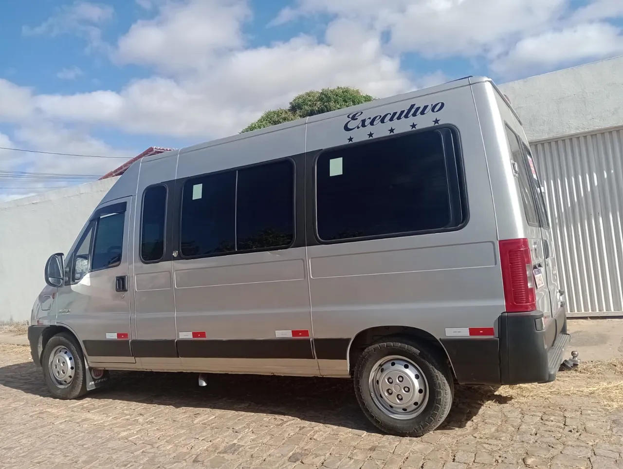 "carro van" - Carros Usados e Novos à venda