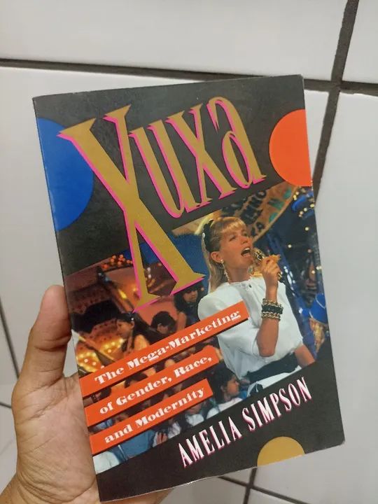 Raro Livro Xuxa Inglês de Amelia Simpson 1993 - Livros e revistas ...