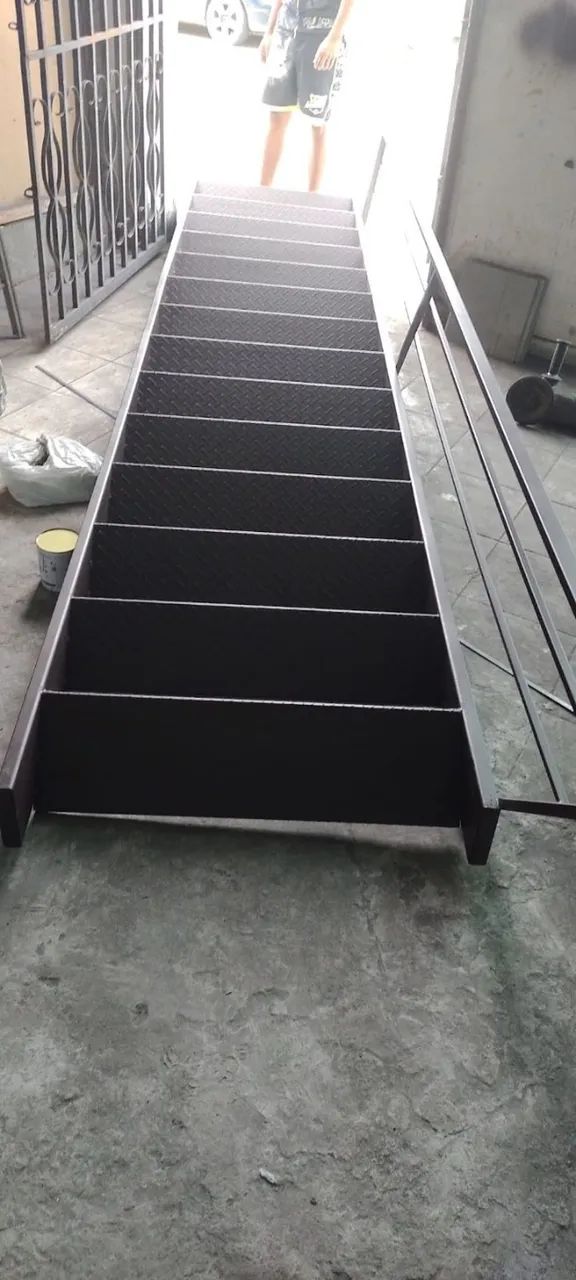 Escada de ferro reta - Portas e Janelas - Cidade Nova, Manaus ...