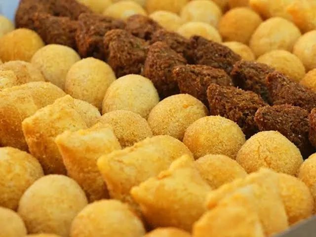 "mini salgados" no Brasil