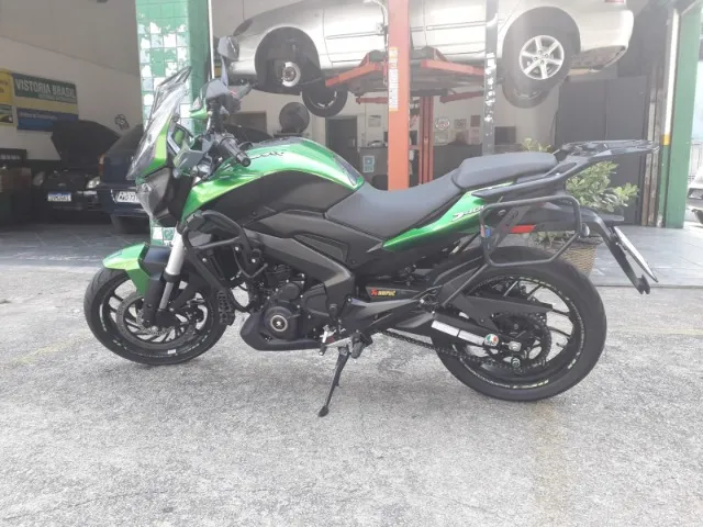 Motos BAJAJ DOMINAR no Brasil