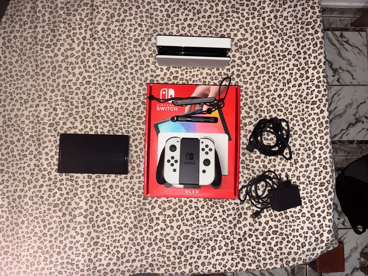 Nintendo Switch Oled (bloqueado) + Pro Controller - Consoles de Vídeo ...