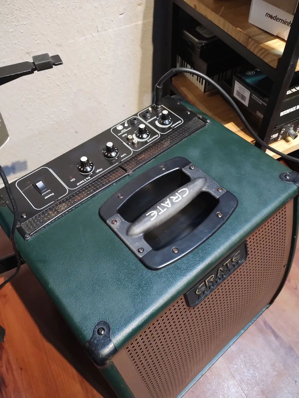 Caixa ativa ( Obs, Caixa modificada) Marca Crate - Instrumentos ...