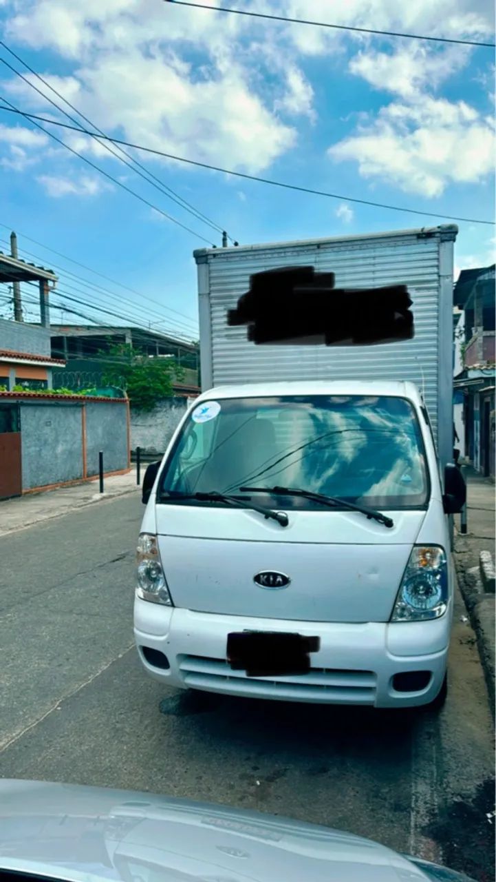Kia Bongo Baú - Ideal para Transportes! Caminhão super conservado 2011 ...