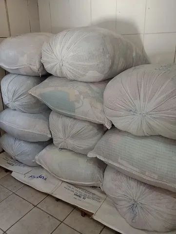 "fardo de roupas" no Brasil