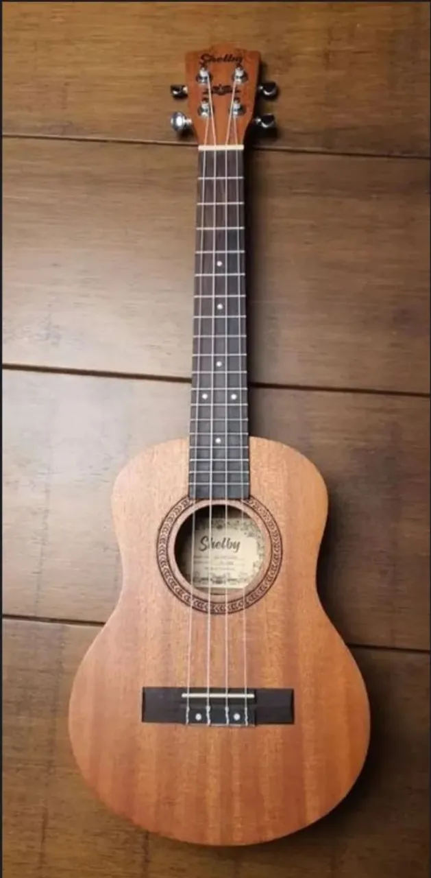 "instrumento ukulele" - Instrumentos musicais no Brasil