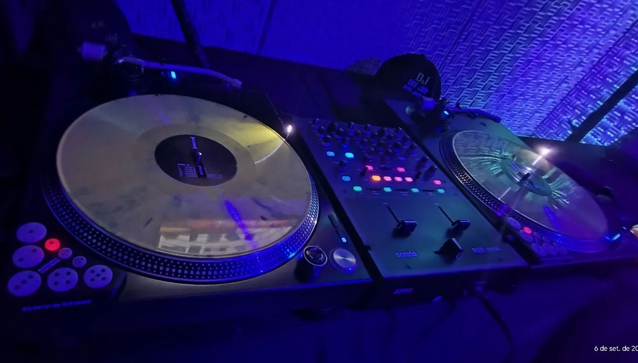 Mixer DJ Rane sixty one - Equipamentos e Acessórios de Som - Guará I ...