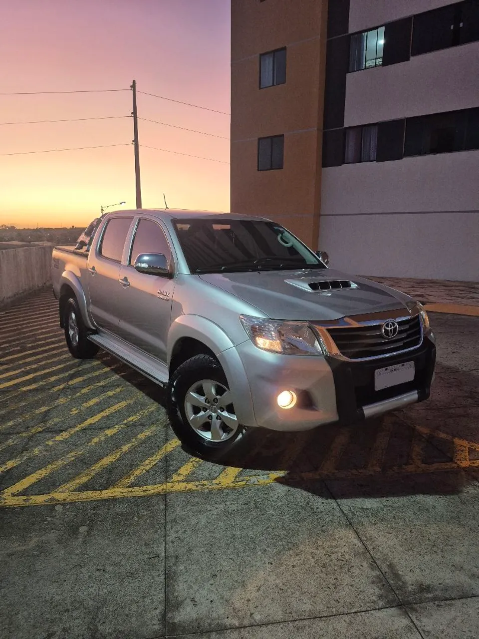 TOYOTA HILUX 2015 Usados e Novos