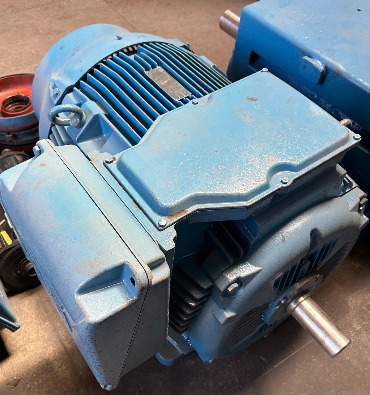 Motor WEG 250 CV 3580 RPM 440V - Máquinas para produção industrial ...