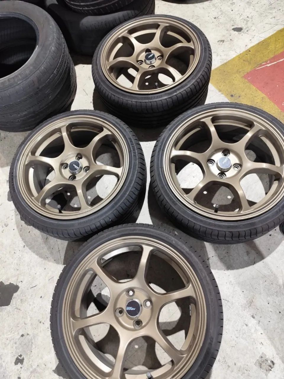 Rodas com pneus novos aro 17 - Advan Racing - Peças para carros, vans e ...