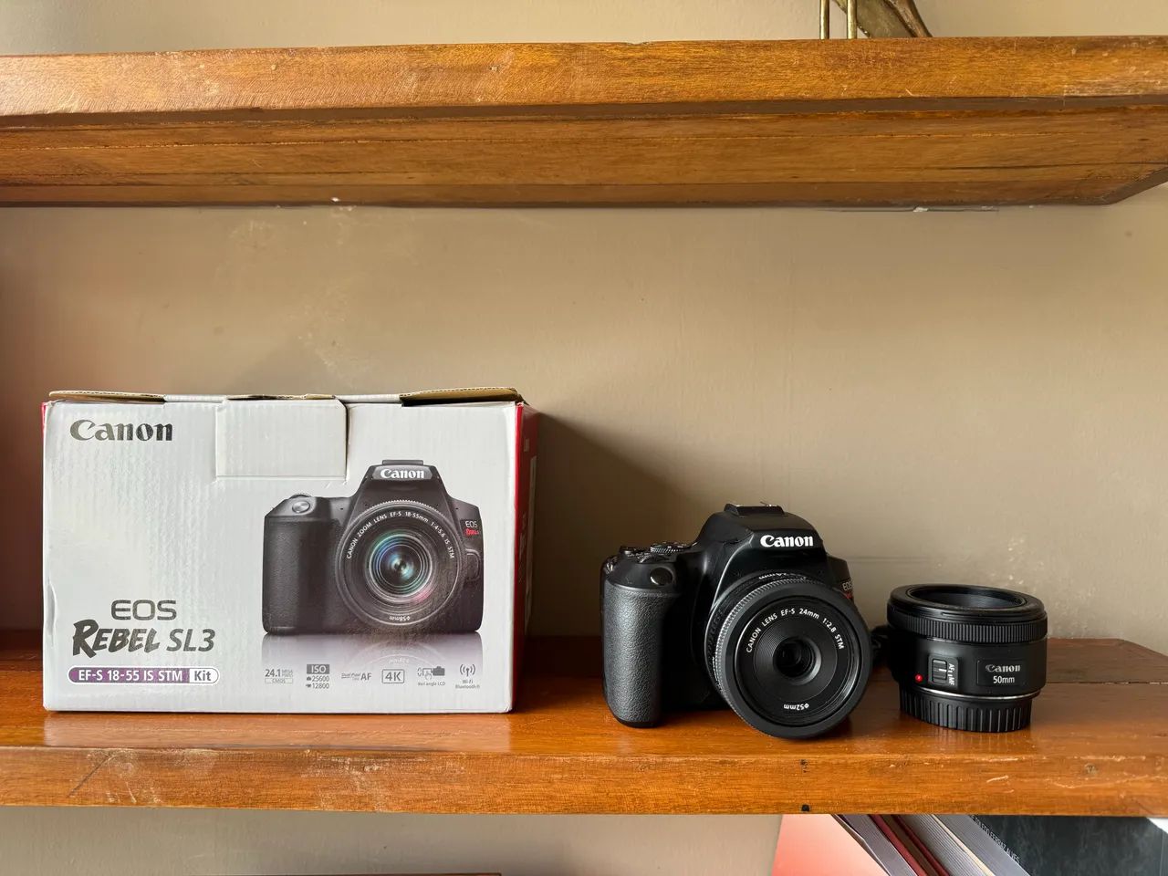 Cânon SL3 490 cliques + lentes 50 mm 1.8 + 24 mm 2.8 - Câmeras e ...