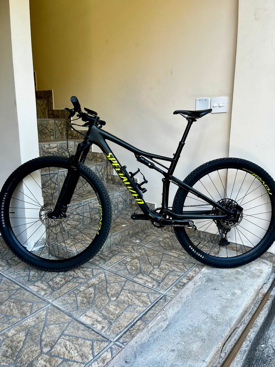 Specialized epic comp Carbon - M - Ciclismo - São Sebastião, Petrópolis ...