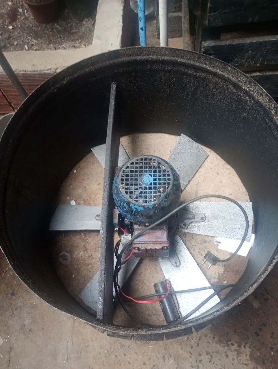 Exaustor industrial 60x60 motor 5cv baixando pra ir logo - Ventiladores ...