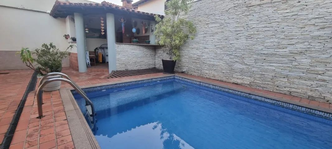 Imóveis para alugar - Mata da Praia, Vitória - ES | OLX