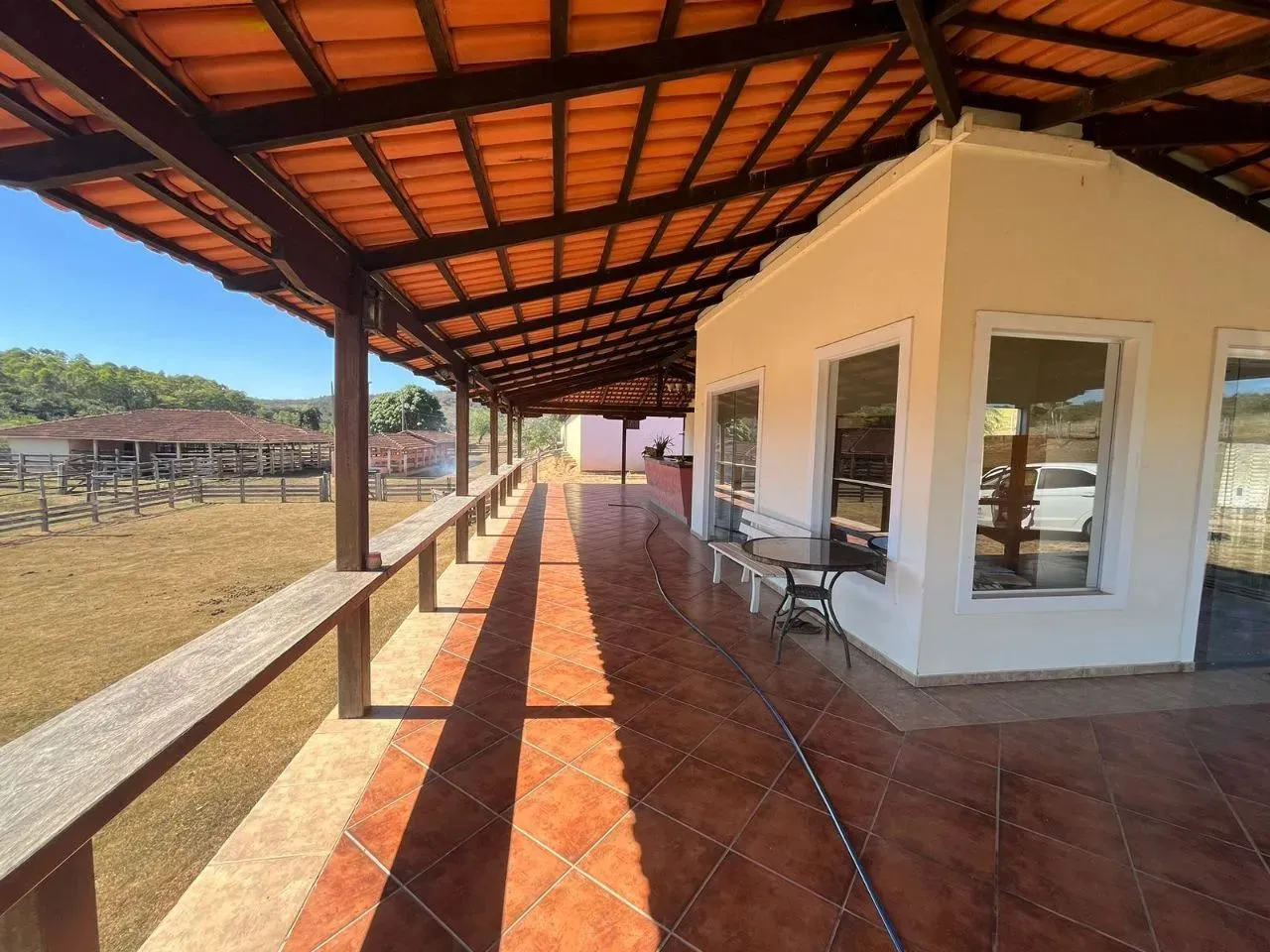 "fazenda em pitangui" no Brasil