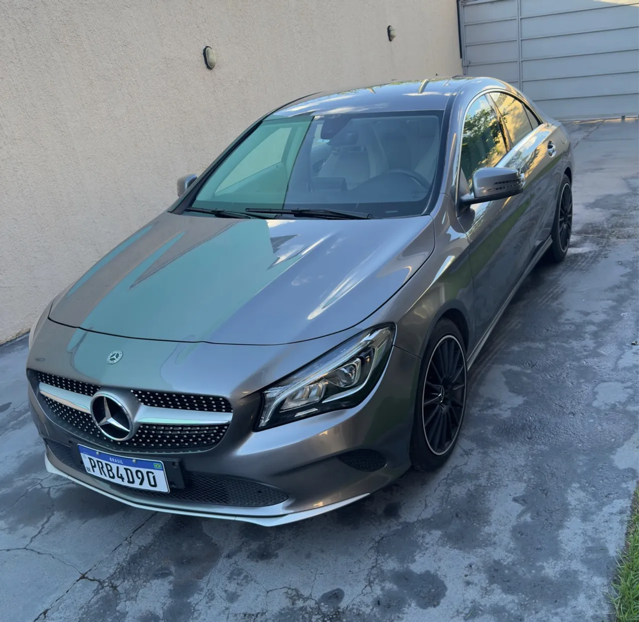 MERCEDES-BENZ CLA-180 Usados e Novos