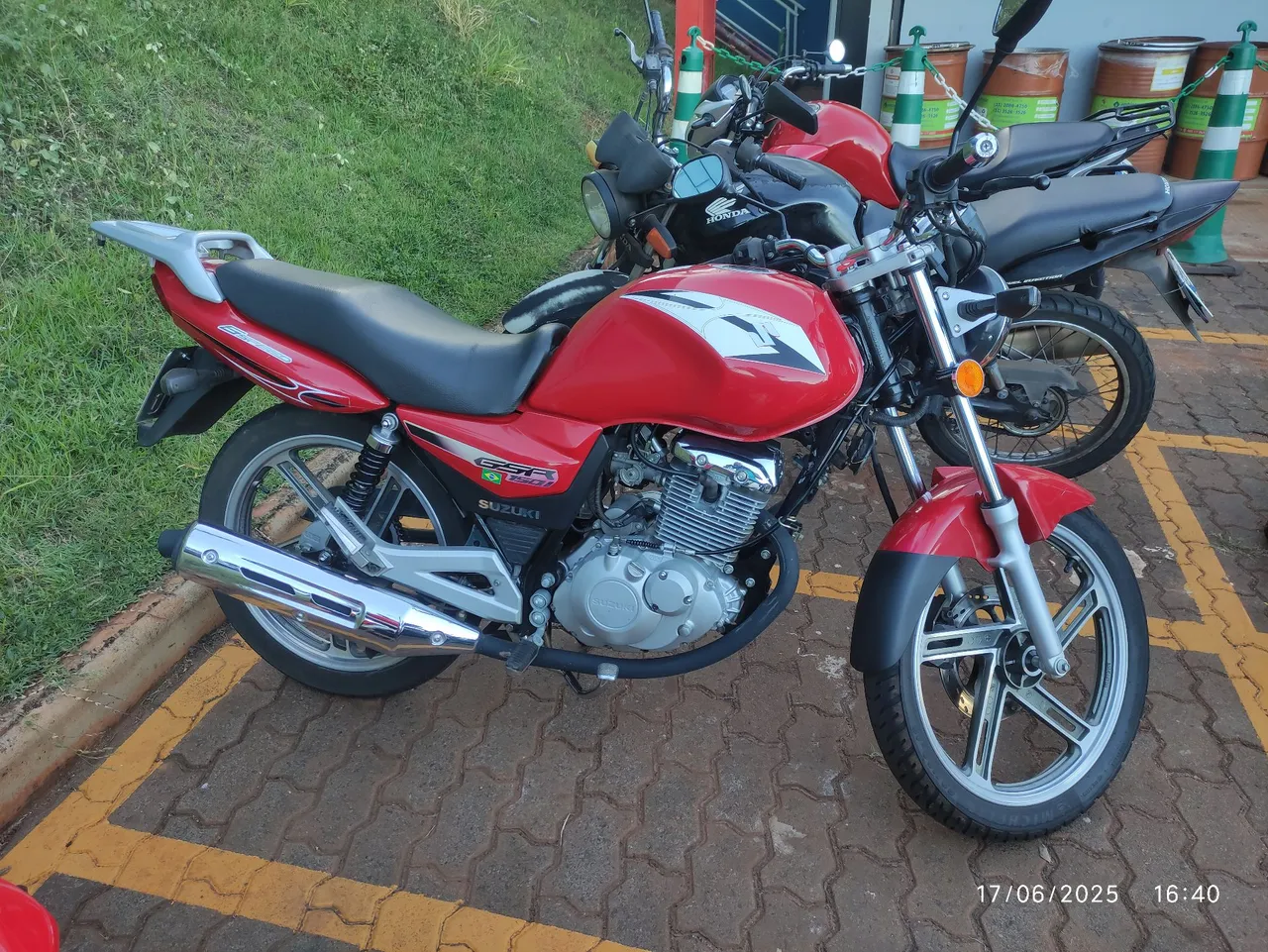 Motos SUZUKI GSR no Brasil