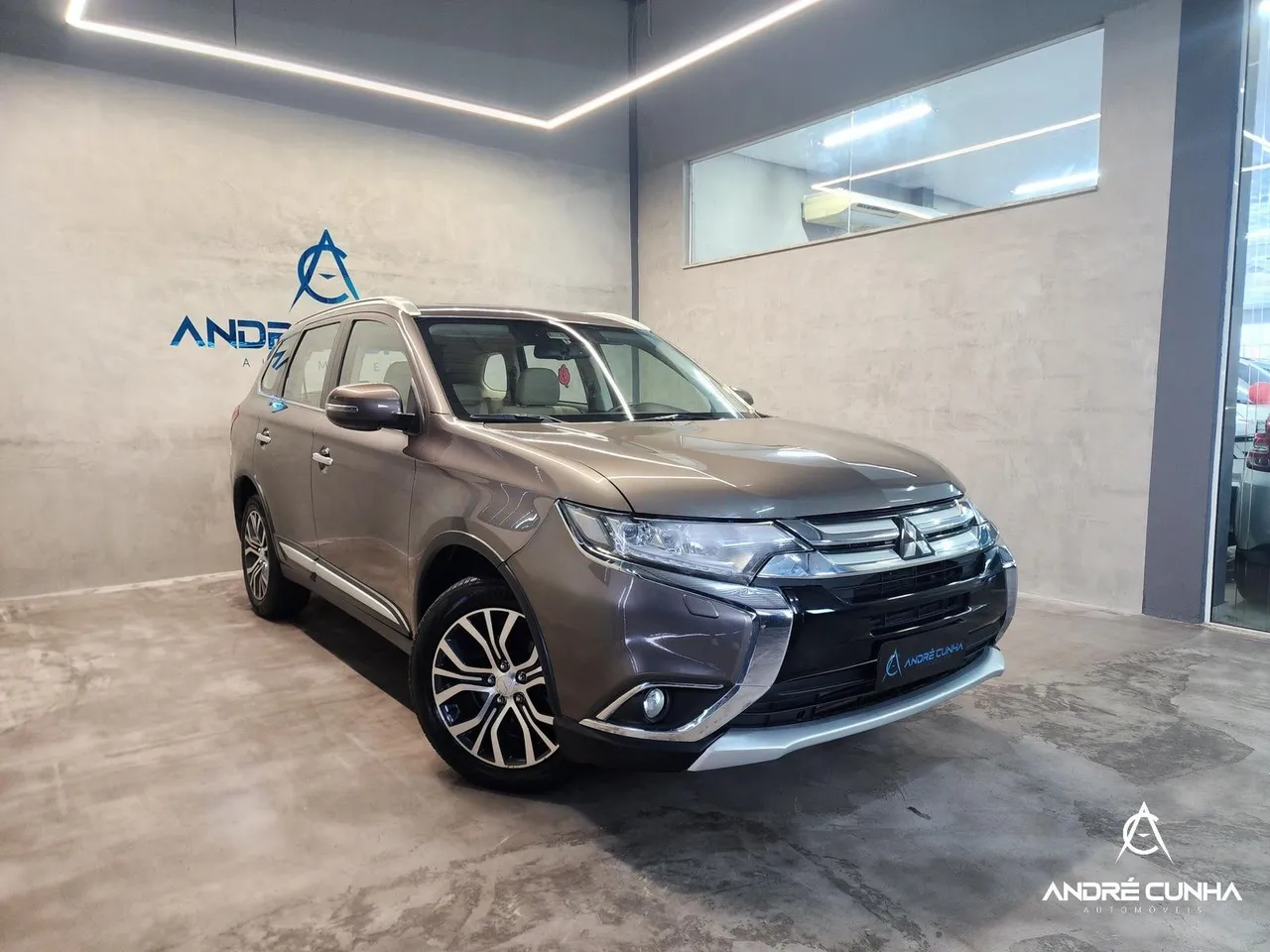 MITSUBISHI OUTLANDER Usados e Novos