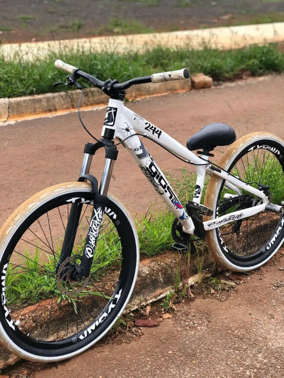 "gios branca" - Ciclismo no Brasil