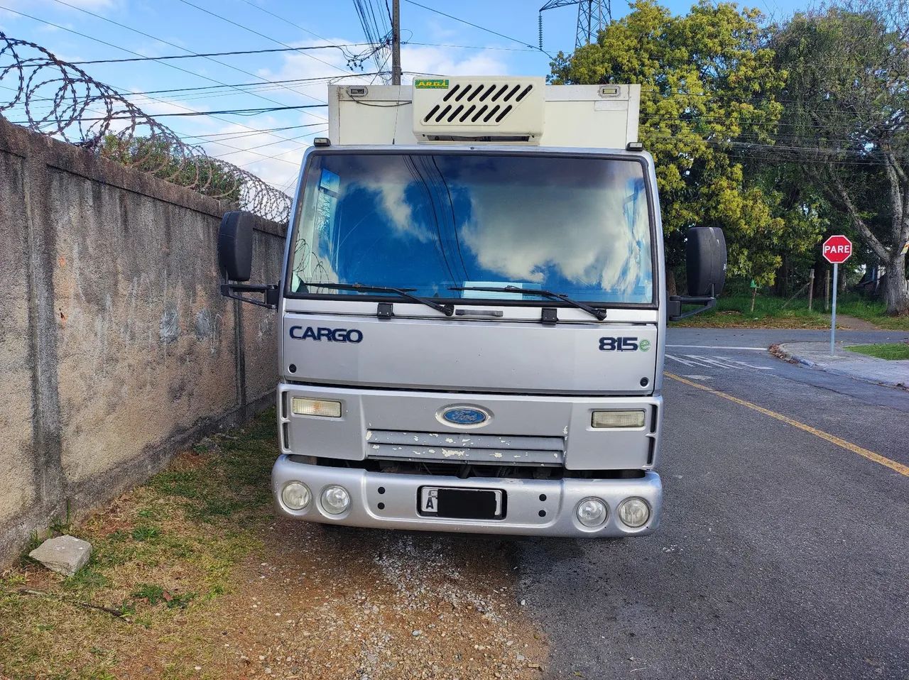 Ford Cargo 815 E Turbo Diesel Baú refrigerado 2011 Único Dono ...