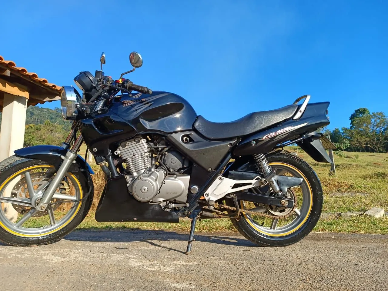 Motos HONDA CB 2002 no Brasil