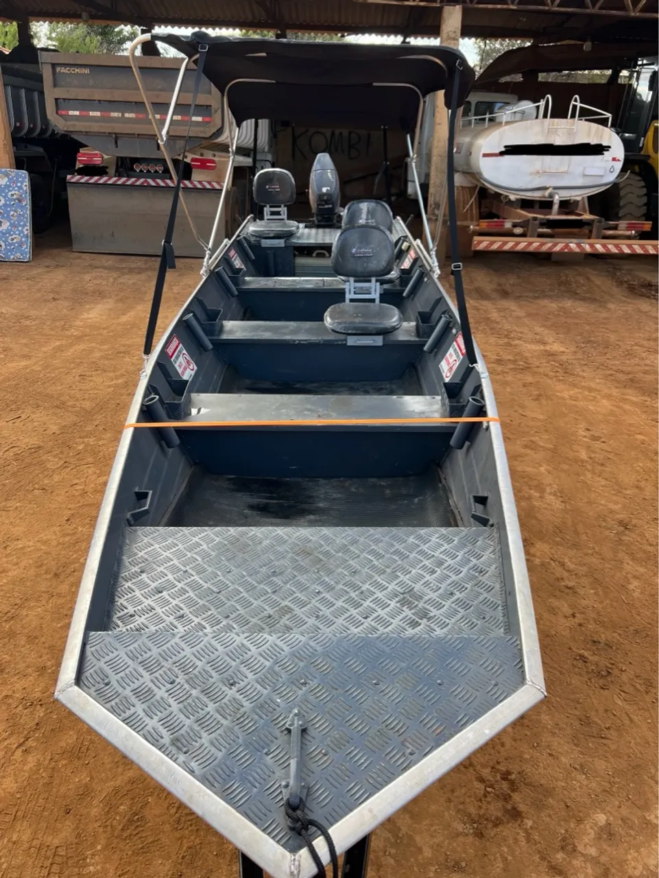 "barco 6 metros borda alta" - Barcos e aeronaves no Brasil