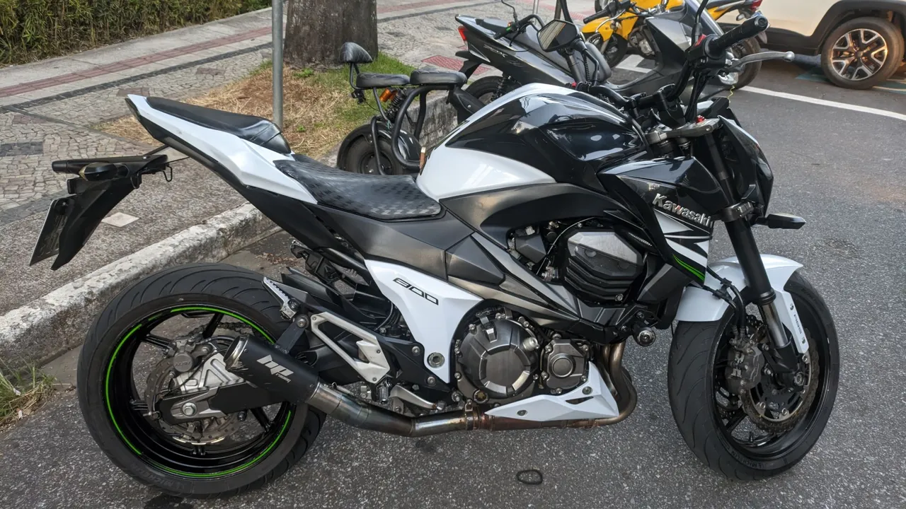 Motos KAWASAKI Z-800 em Minas Gerais