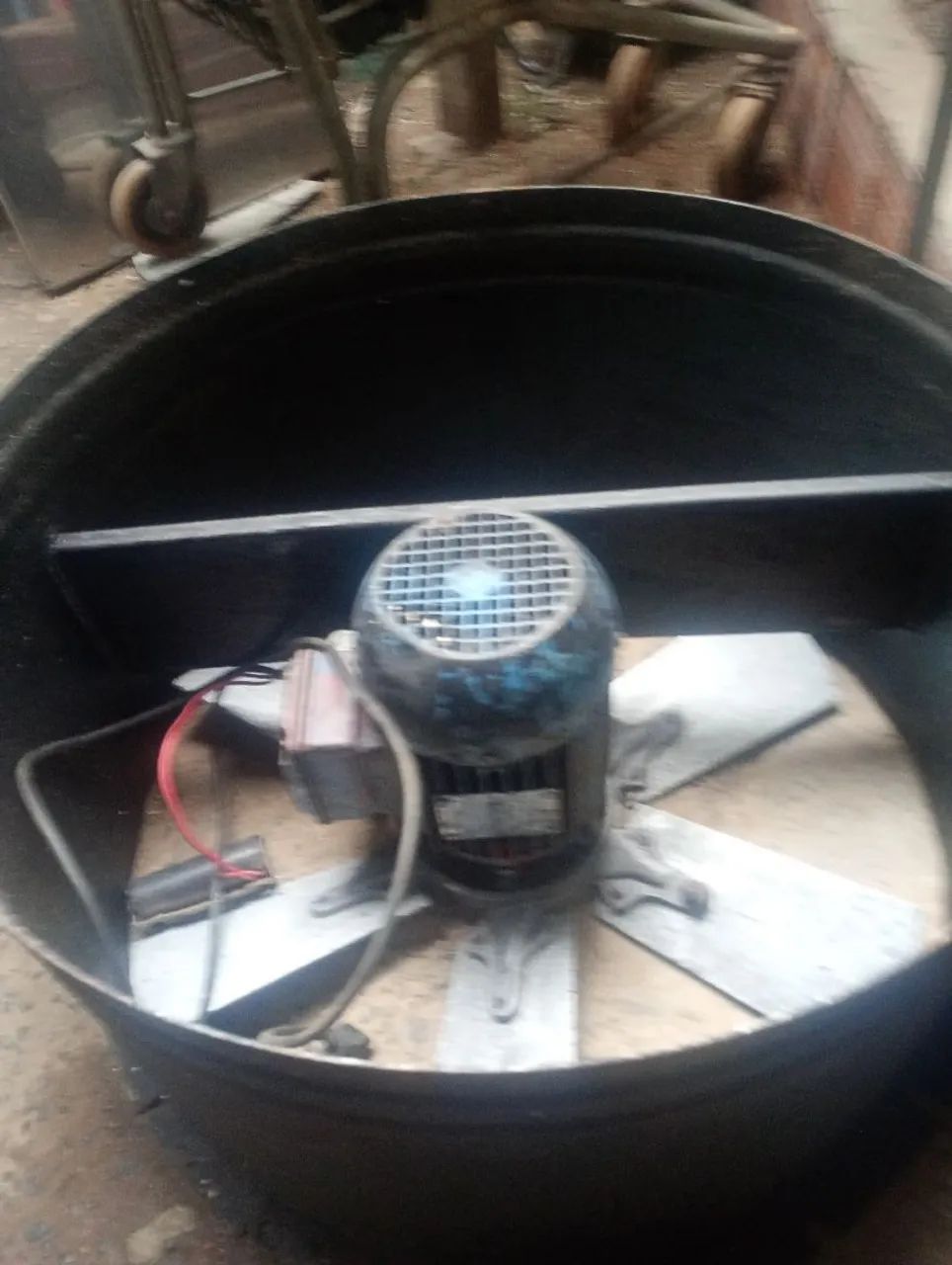 Exaustor industrial 60x60 motor 5cv baixando pra ir logo - Ventiladores ...