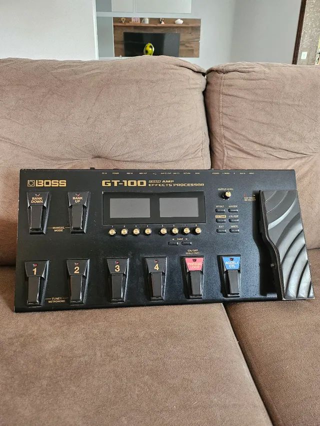 "pedaleira boss gt100" no Brasil