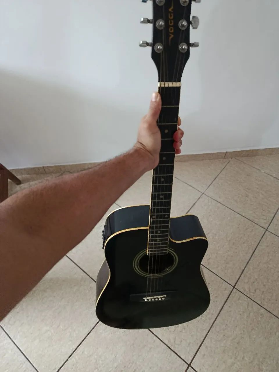 Vende-se um violão em estado de novo, com case! - Instrumentos musicais ...