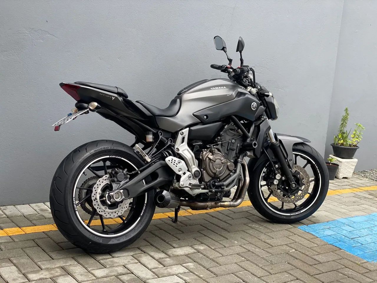 Motos YAMAHA MT-07/MT-07 2016 no Brasil