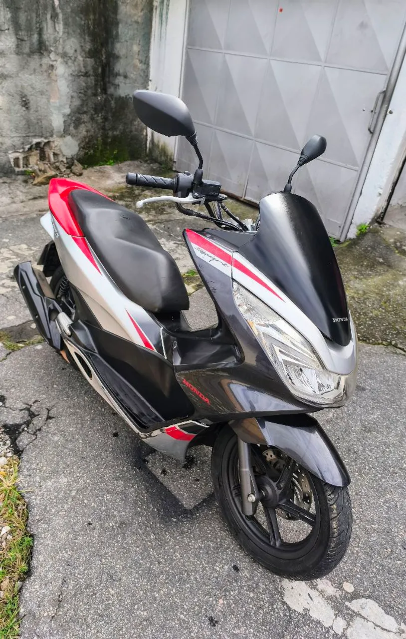 Motos HONDA PCX no Brasil
