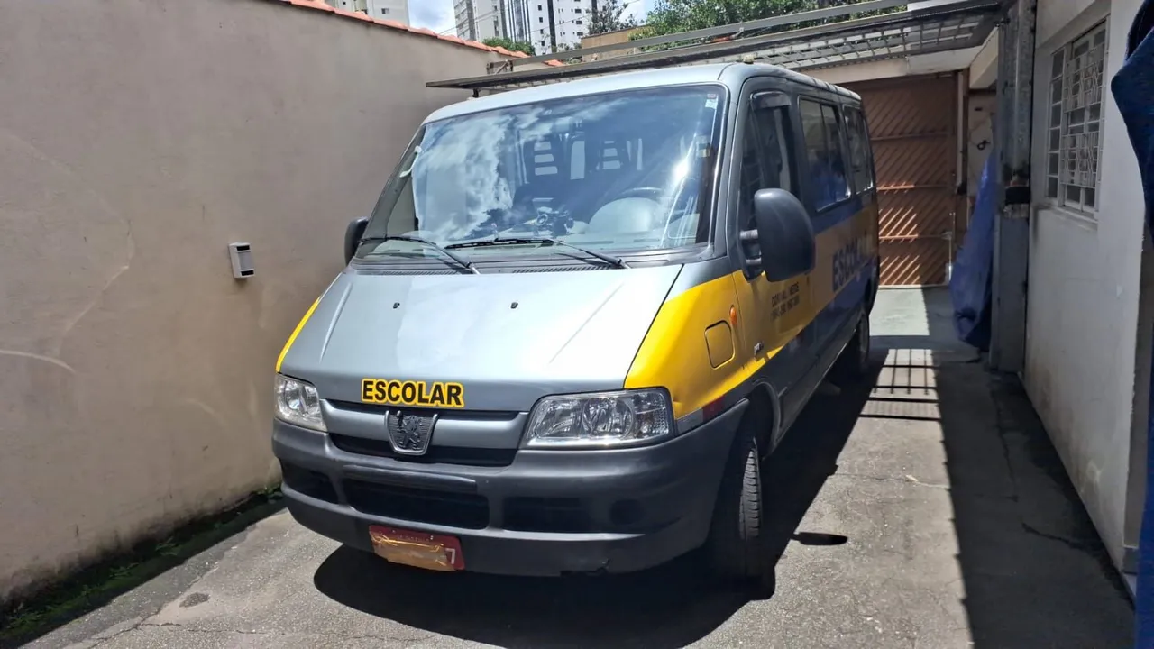 "carro escolar" - Carros Usados e Novos à venda