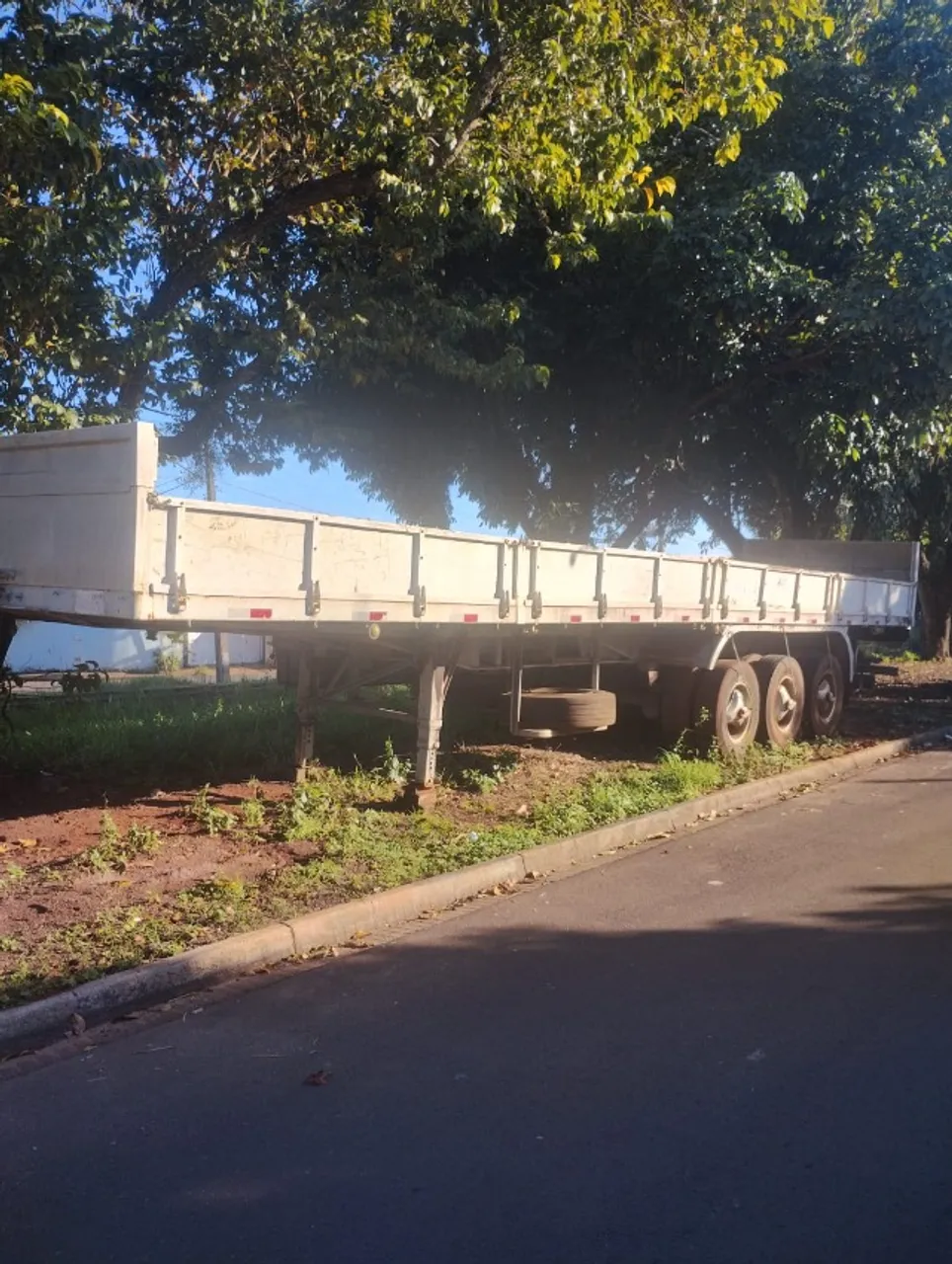 "semi reboque randon" no Brasil