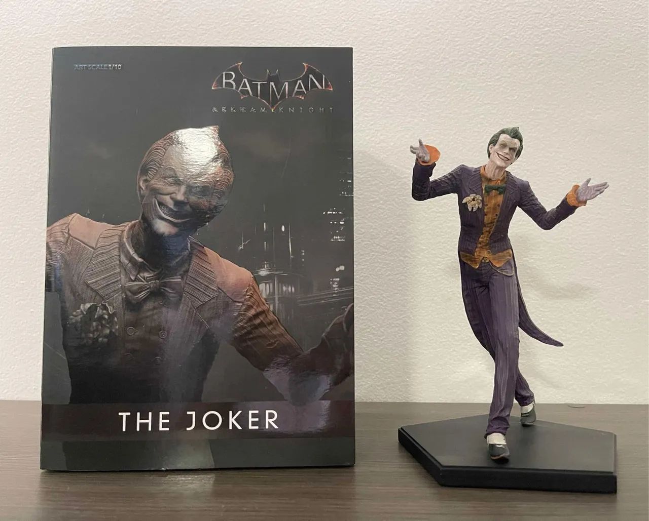 Figura do Coringa de Batman: Arkham Knight iron studios 1/0 - Peças e ...