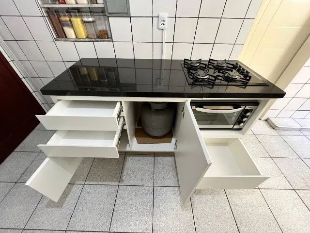Balcão ilha + tampo em granito+ cooktop - Armários e Guarda-Roupas ...