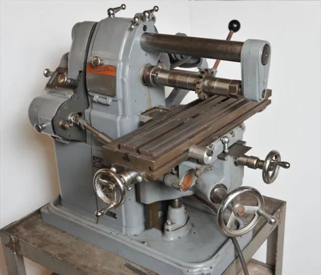 "fresadora de bancada" no Brasil