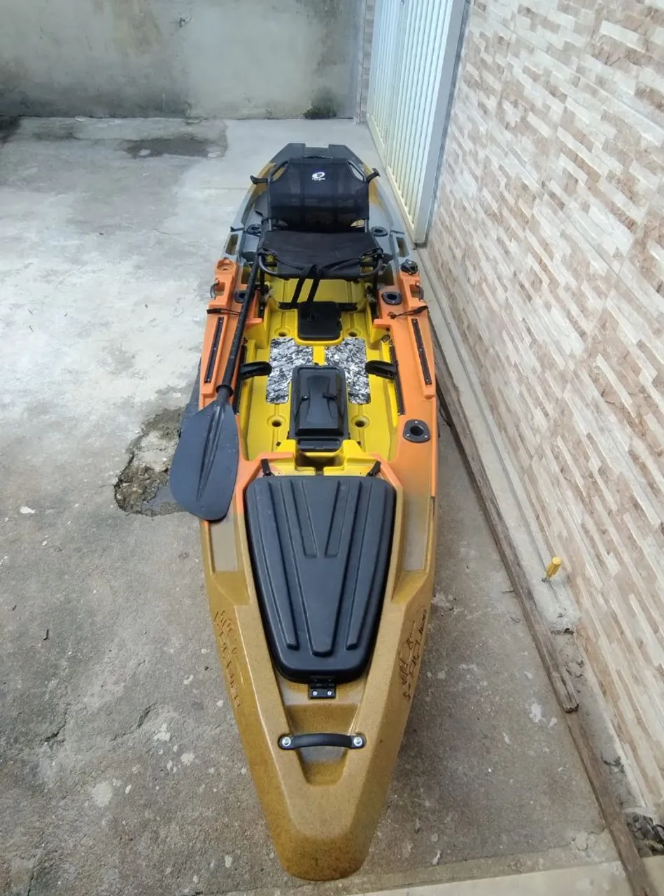 "caiaques com motor" no Brasil