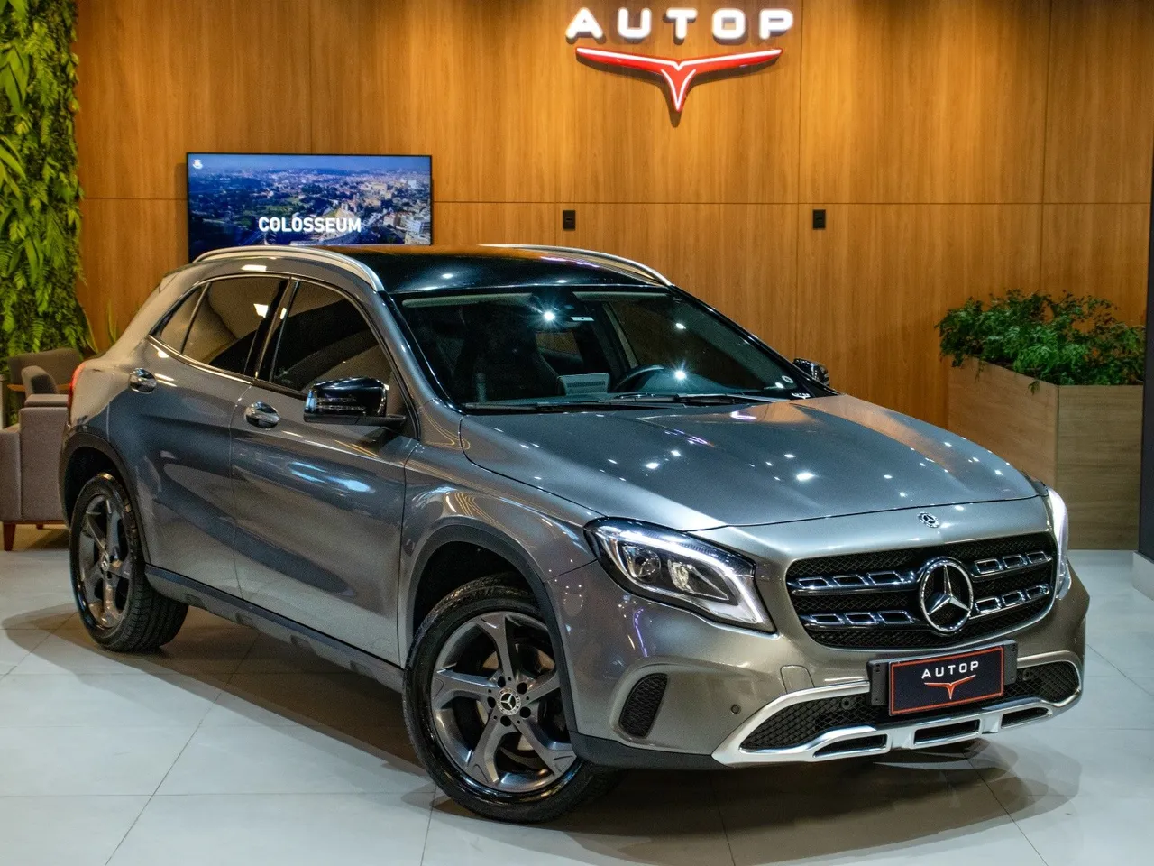 MERCEDES-BENZ GLA-200 2018 Usados e Novos
