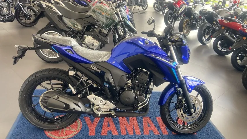Motos YAMAHA FZ25 no Brasil