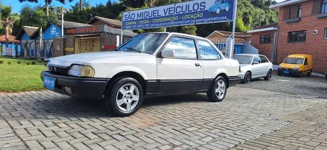 VOLKSWAGEN APOLO Usados e Novos