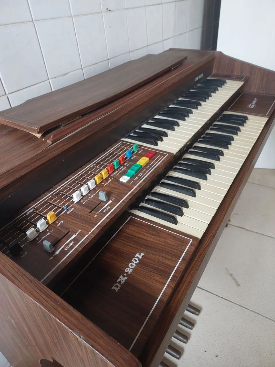 Orgao musical eletrônico Gambitt DX-200L - Instrumentos musicais ...