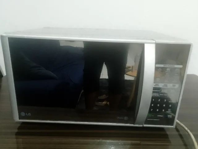 Microondas LG 32L - Fogões e Fornos - Mangabeira, Feira de Santana 1402425207 | OLX