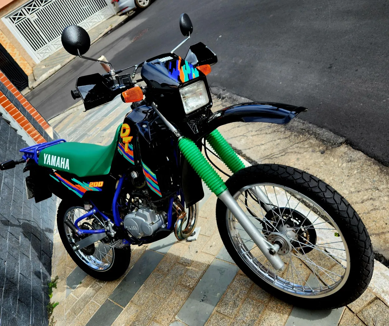 Motos Yamaha DT no Brasil