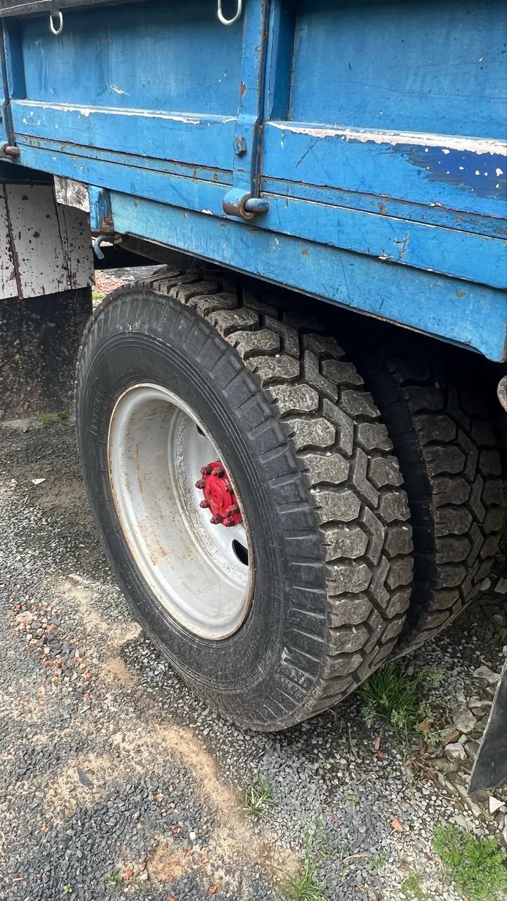 Caminhão Chevrolet d-60 mecânica Mercedes - Caminhões - Umbará ...