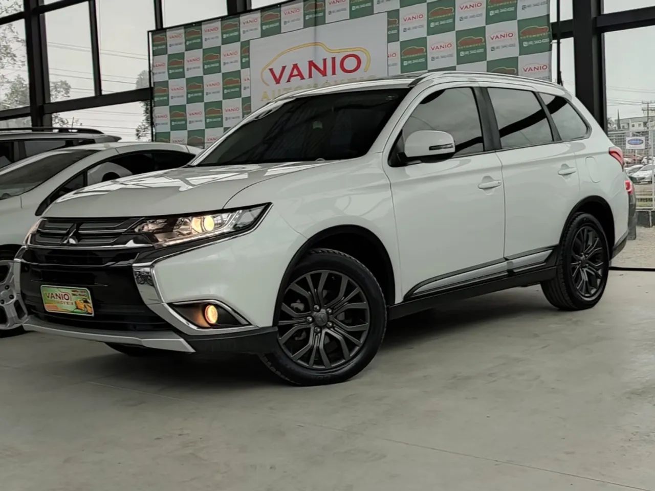 MITSUBISHI OUTLANDER 2018 Usados e Novos