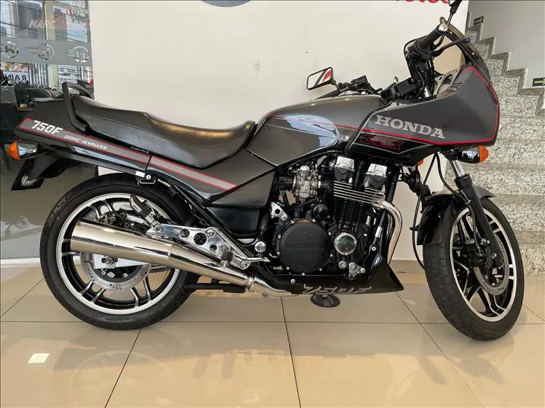 Motos HONDA CBX no Brasil